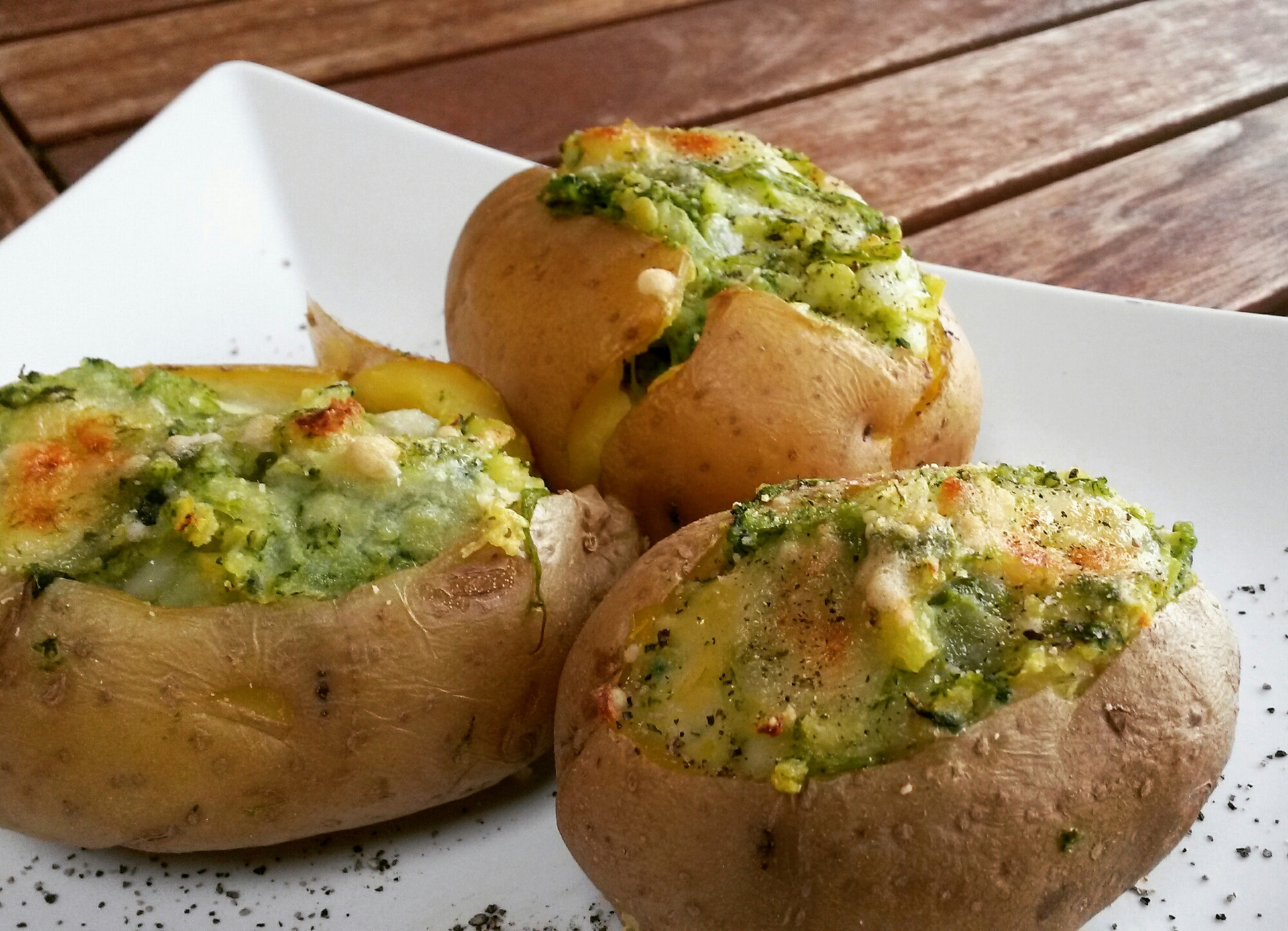 Patate ripiene di cime di rapa e scamorza - Basilico Secco